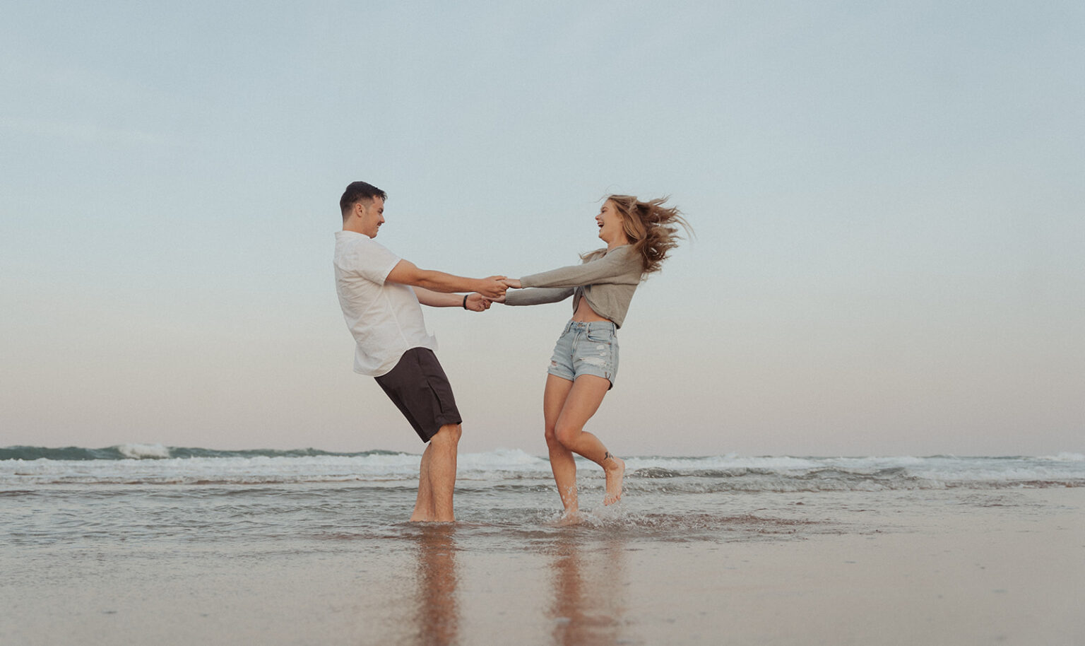 Candid Beach Couples Session | Daytona Photographer – clarkphotoandfilm.com