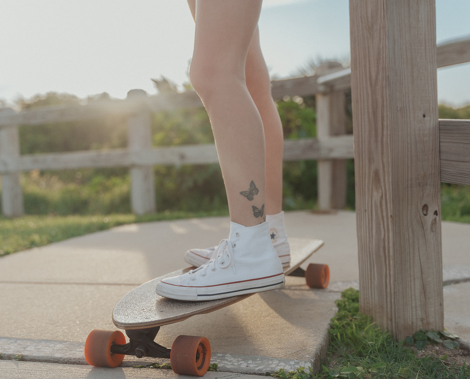 Candid Beach Couples Session | Daytona Photographer – clarkphotoandfilm.com