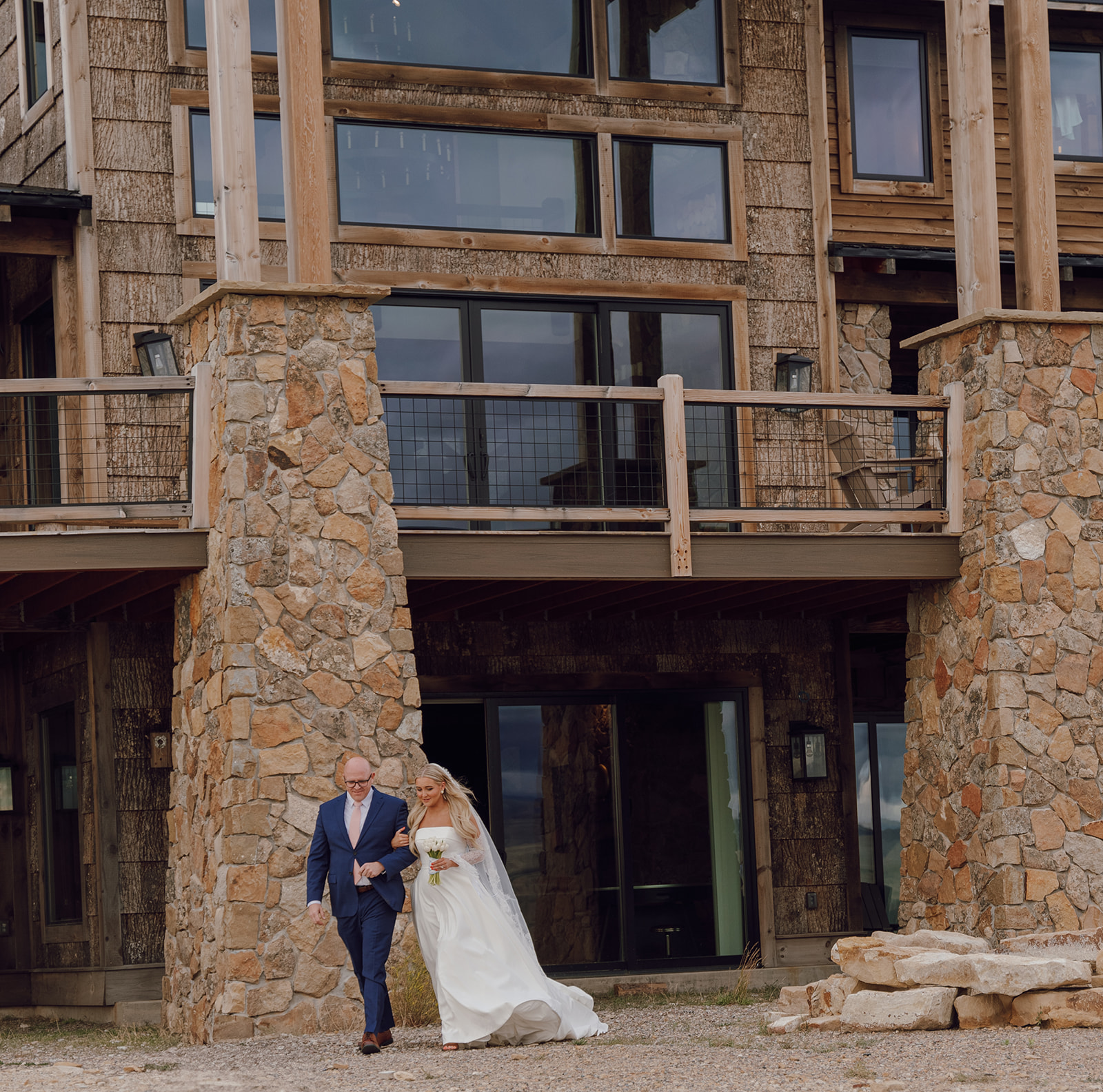 Montana Destination Wedding in the Mountains – clarkphotoandfilm.com